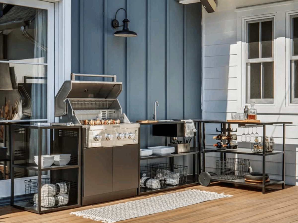 15 Must-have Outdoor Kitchen Appliances and Accessories