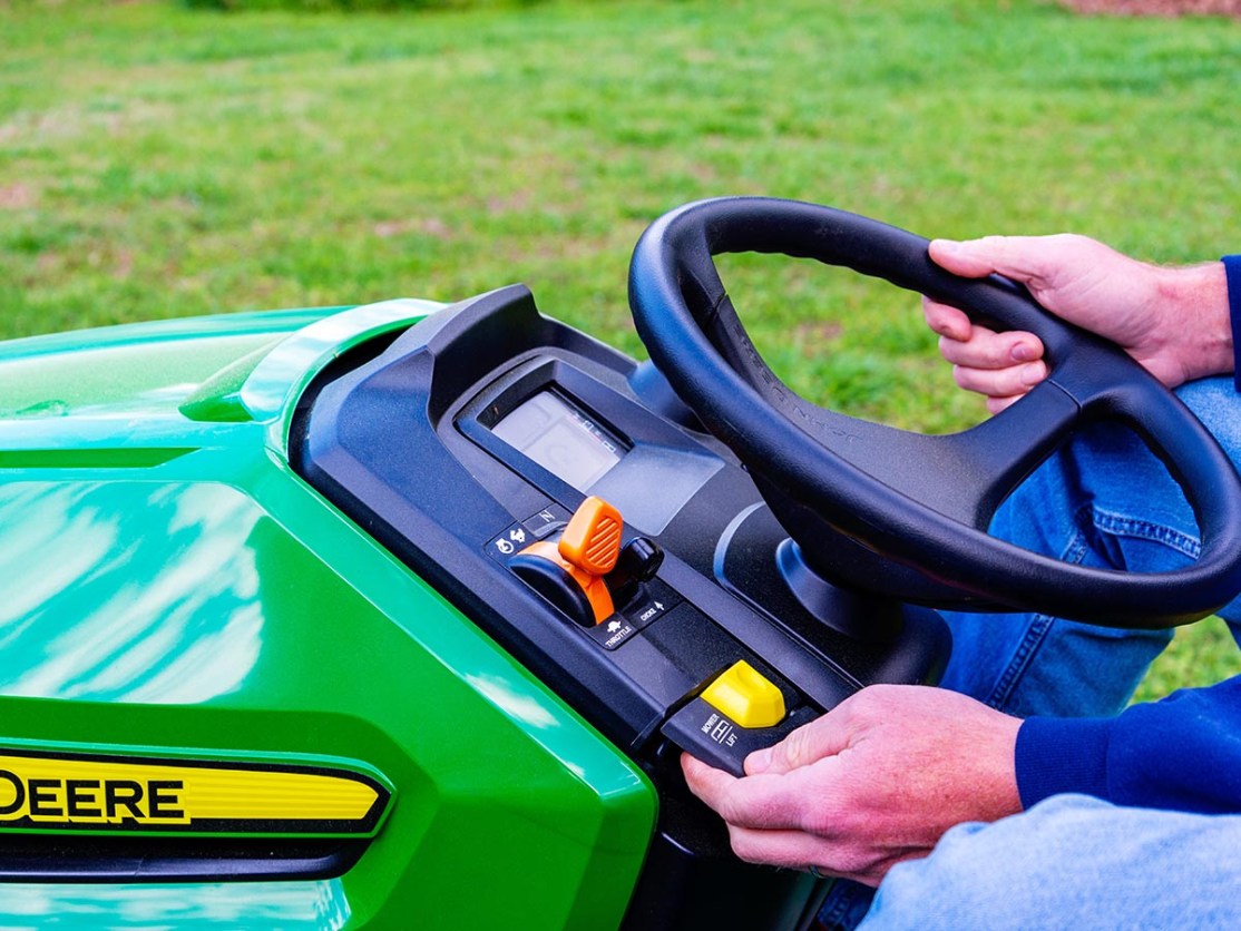 The Best John Deere Lawn Tractors, Tested and Reviewed