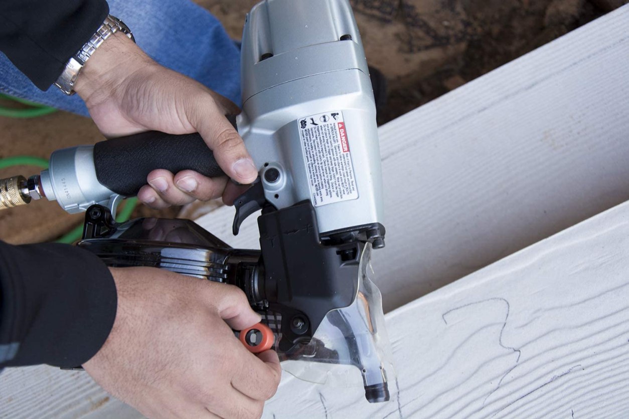 The Best Nail Guns for Fencing - Picks from Bob Vila