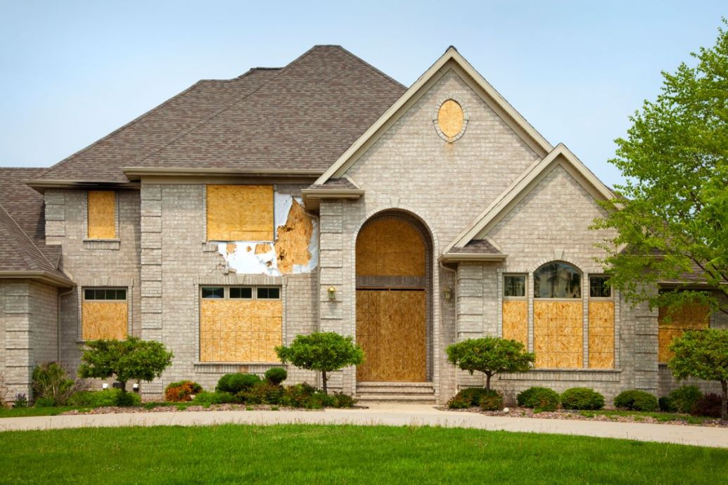 How to Board Up Windows for Hurricane Protection - Bob Vila
