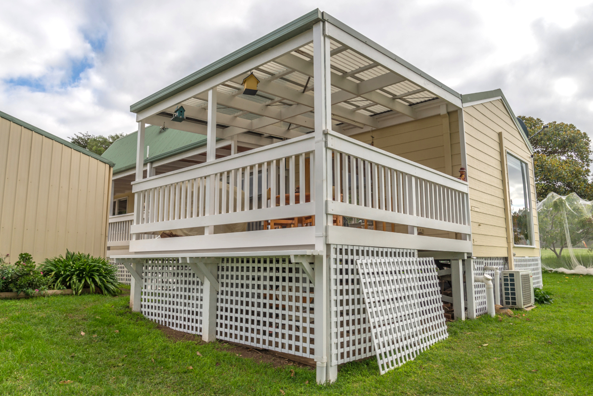10 Deck Skirting Ideas That Will Dress Up Your Outdoor Space - Bob Vila
