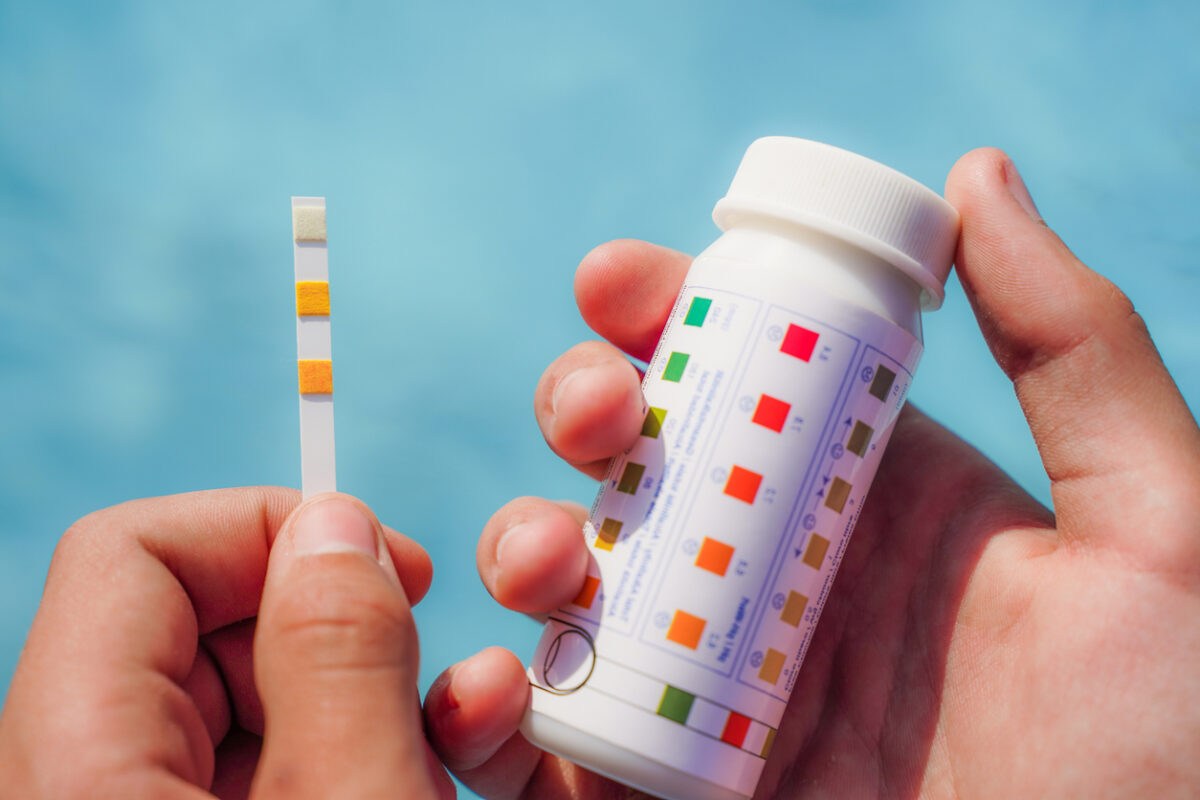How to Test Pool Water - Bob Vila