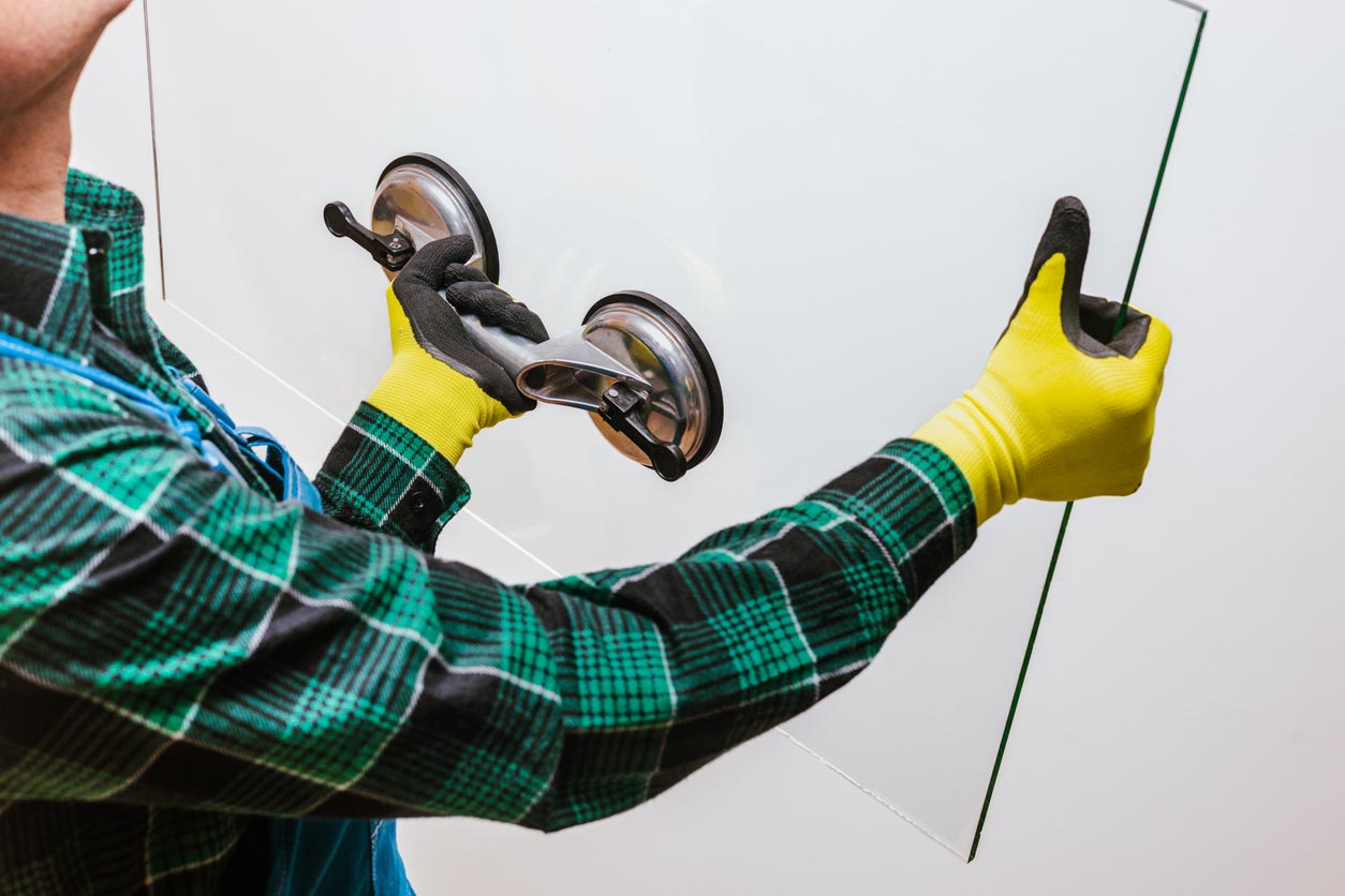 How Much Does It Cost to Replace Window Glass? (2023 Data) - Bob Vila