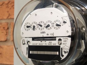 How to Read an Electric Meter to Monitor Your Home's Usage - Bob Vila