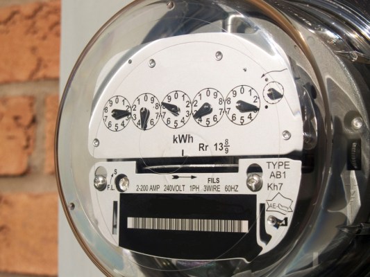 How to Read an Electric Meter to Monitor Your Home's Usage - Bob Vila