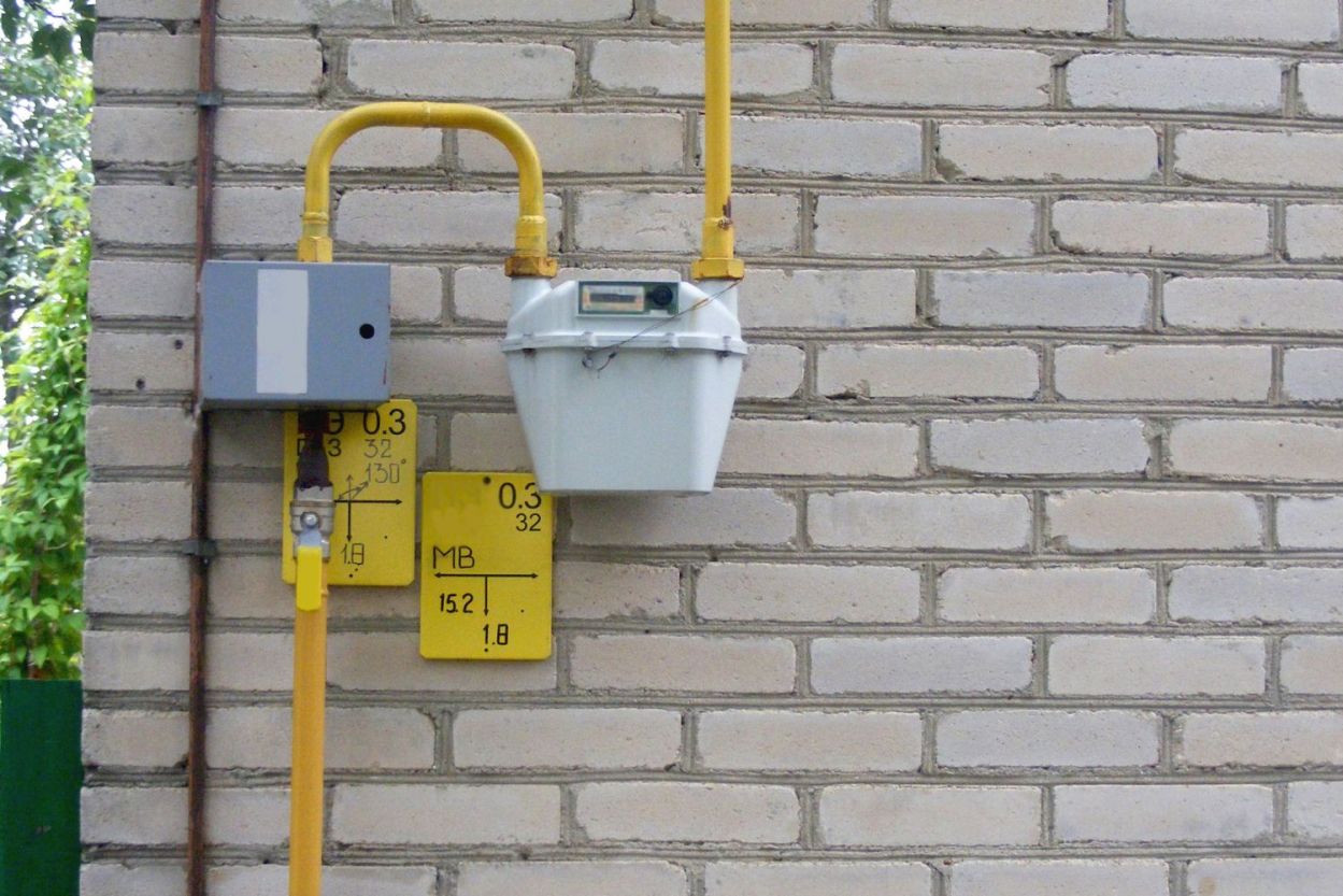 Solved! Who Installs Gas Lines for Stoves? - Bob Vila