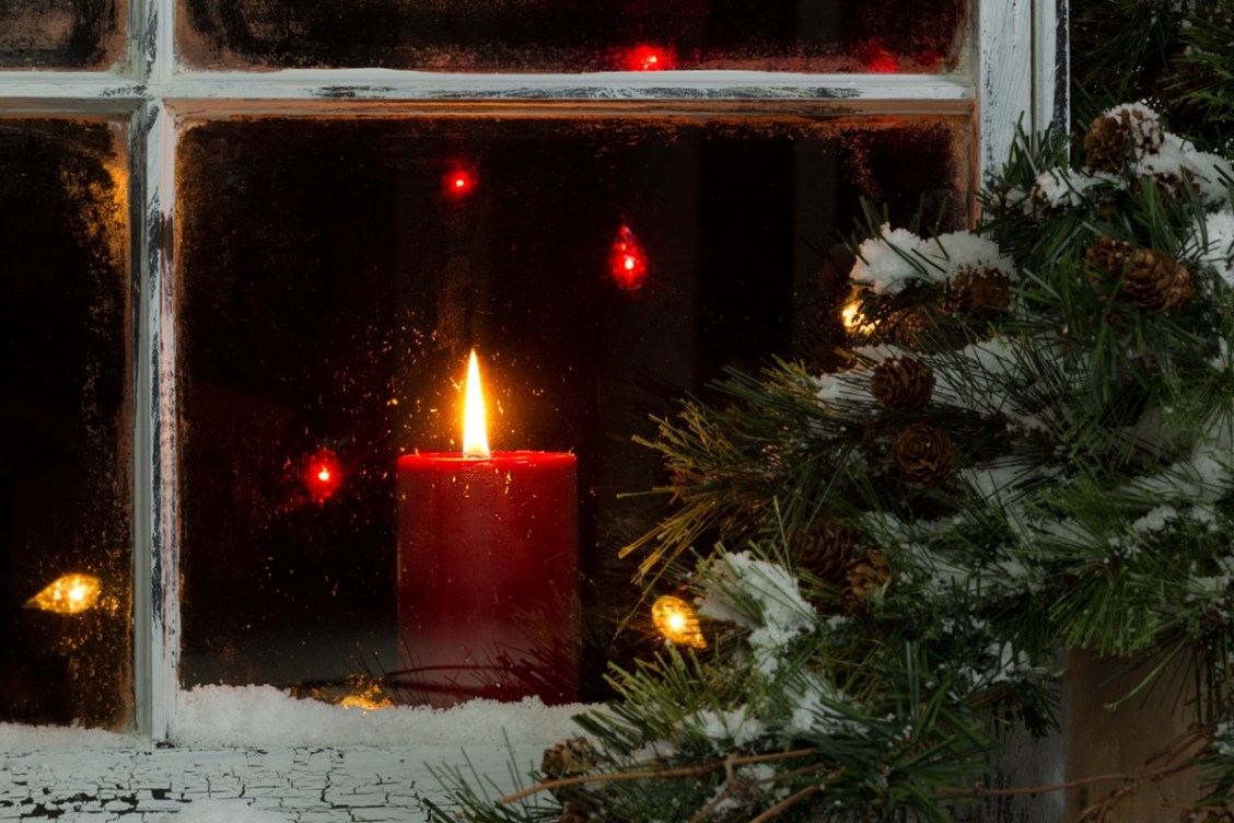 What Does a Candle in the Window Mean? - Bob Vila