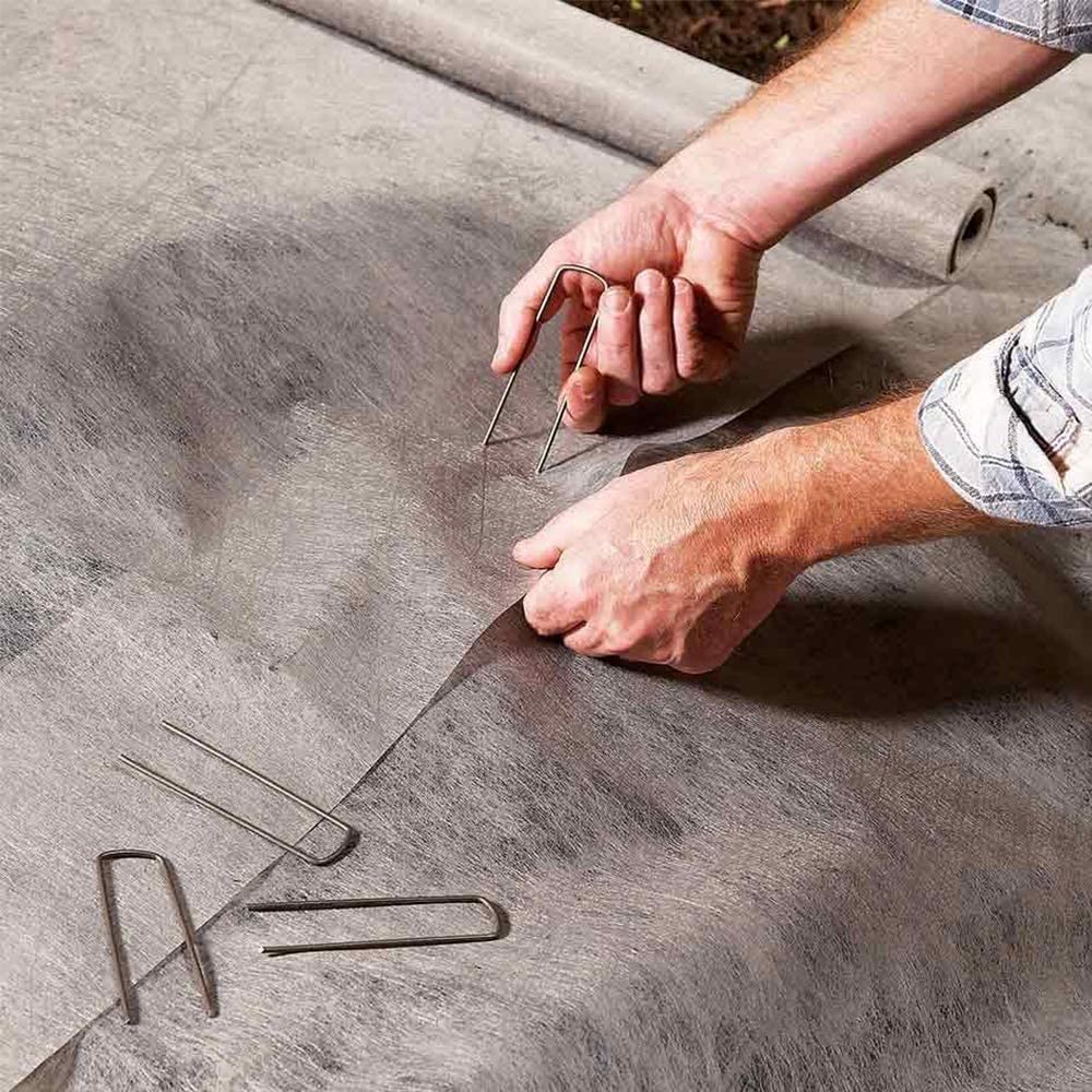 10 Ways to Keep Thieves From Stealing Your Holiday Yard Decorations