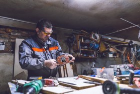 How to Use a Router the Right Way