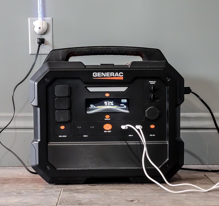 We Tested the Generac GB2000 Power Station: Is it Worth It? - Tested by ...