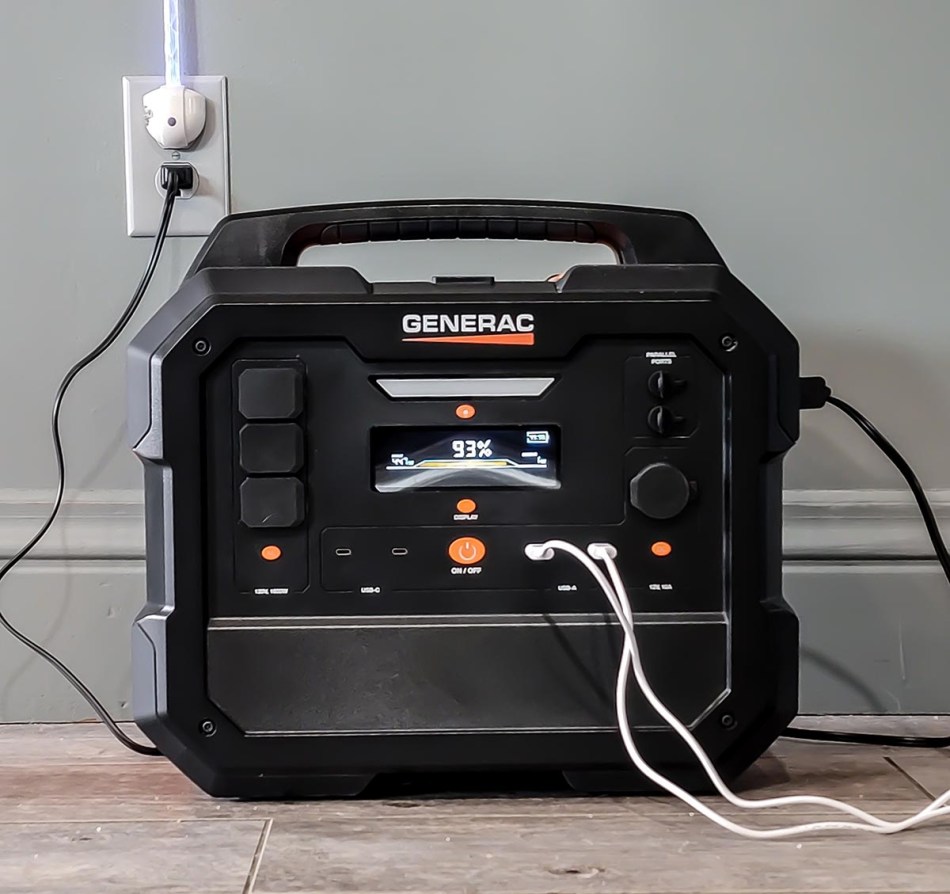 We Tested the Generac GB2000 Power Station: Is it Worth It? - Tested by ...
