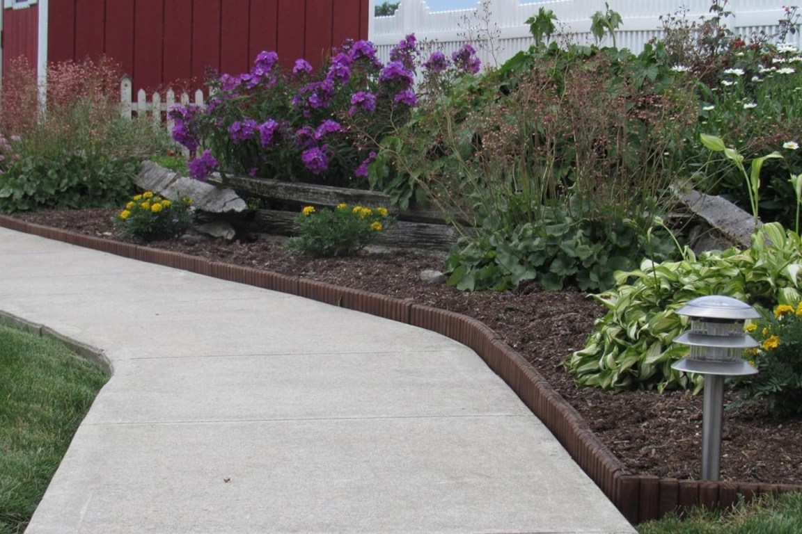 Edge Your Beds: 13 Easy Ideas for Landscape Borders - Bob Vila