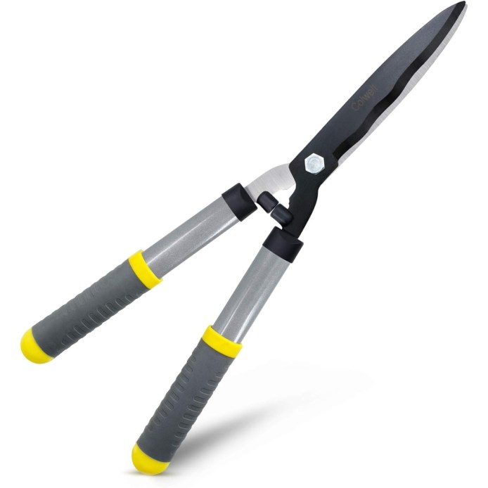 The Best Hedge Shears, According to Testing