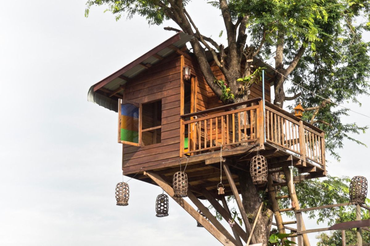 How Much Does a Treehouse Cost to Build? - Bob Vila