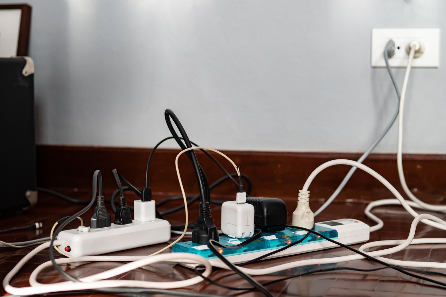 15 Things You Should Never Plug Into a Power Strip