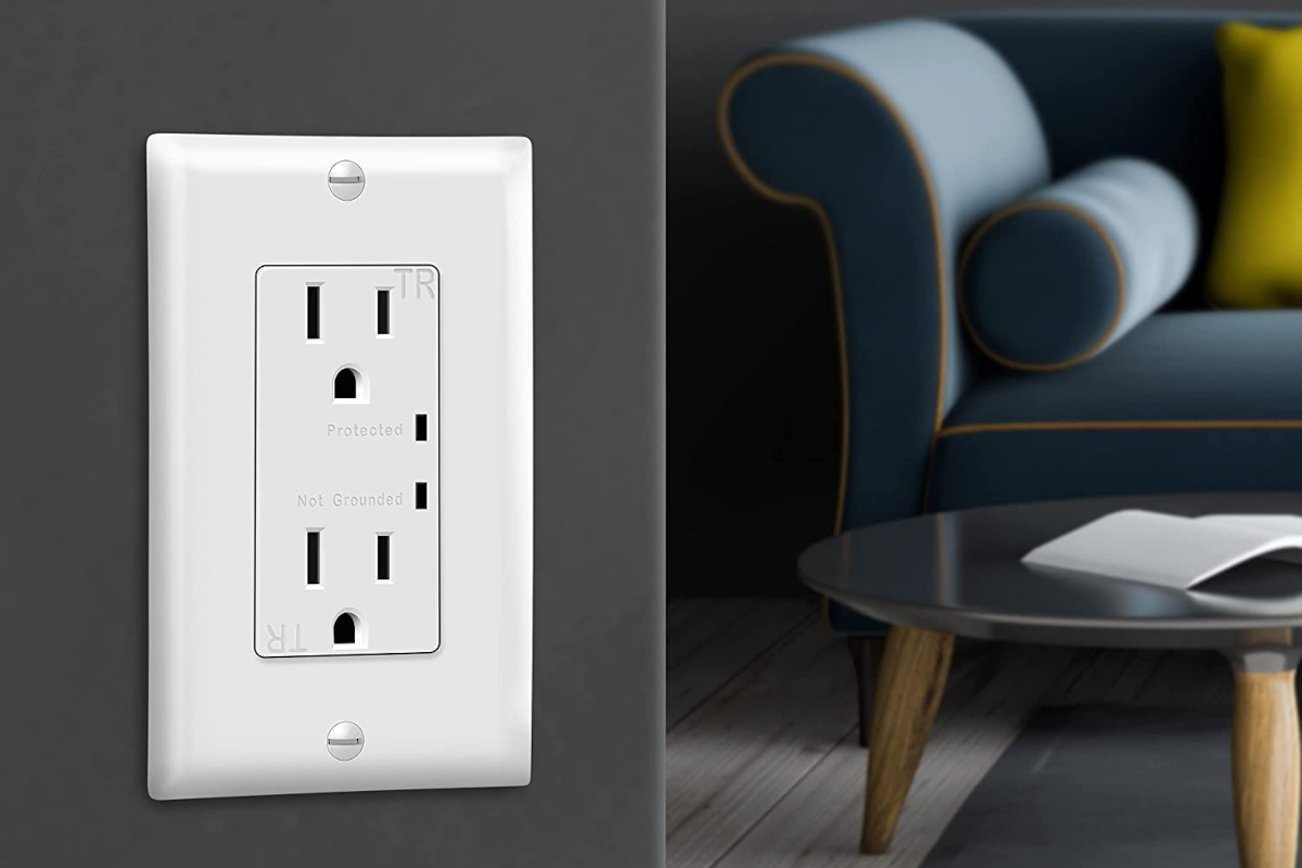 Surge Protector vs. Power Strip: What’s the Difference? - Bob Vila