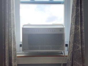 Midea U-Shaped Air Conditioner Review: Talk About a Quiet Cool - Tested ...