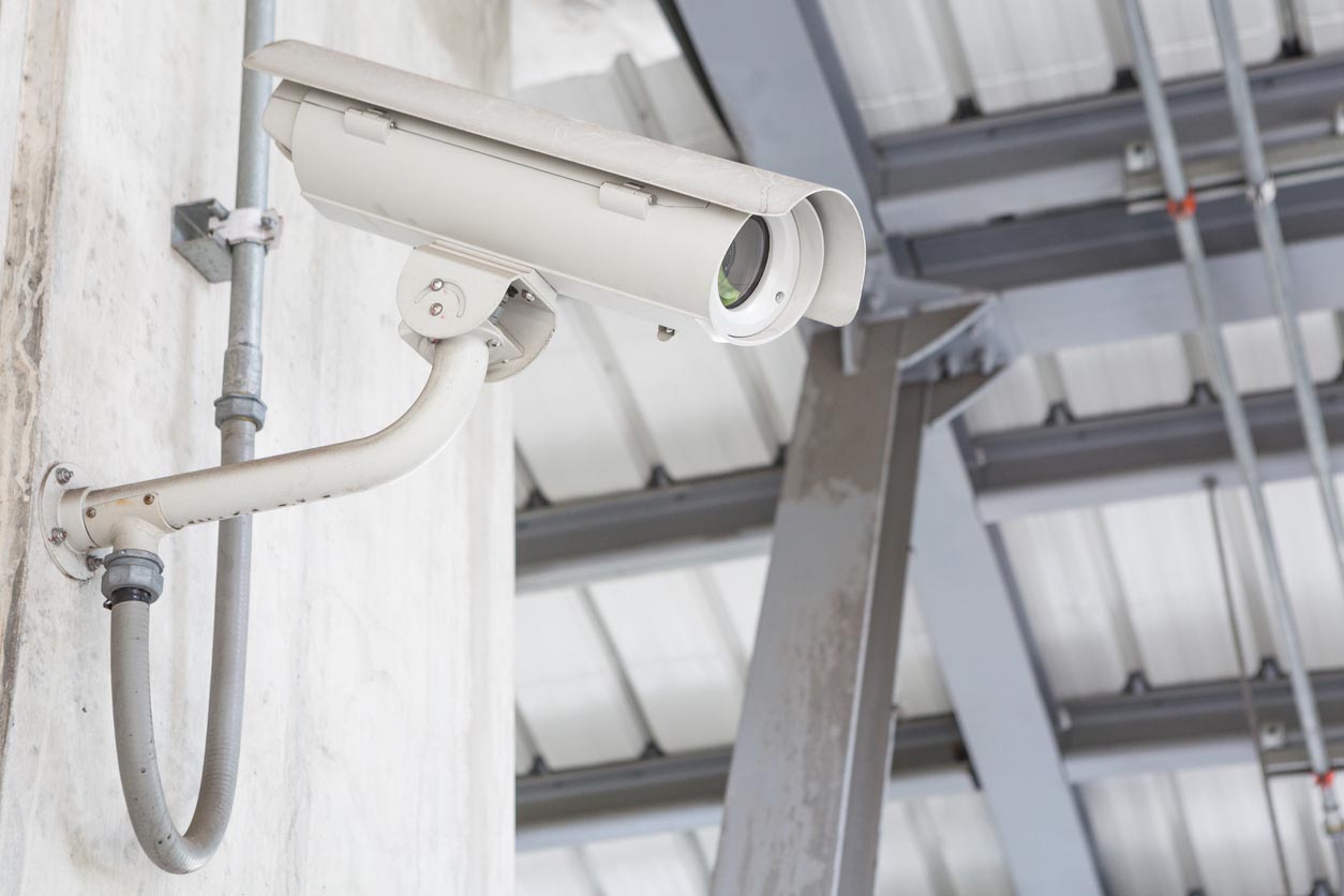 Wired vs. Wireless Security Cameras: 8 Differences To Know Before You ...
