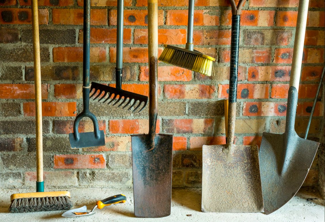 Types of Shovels and When to Use Them