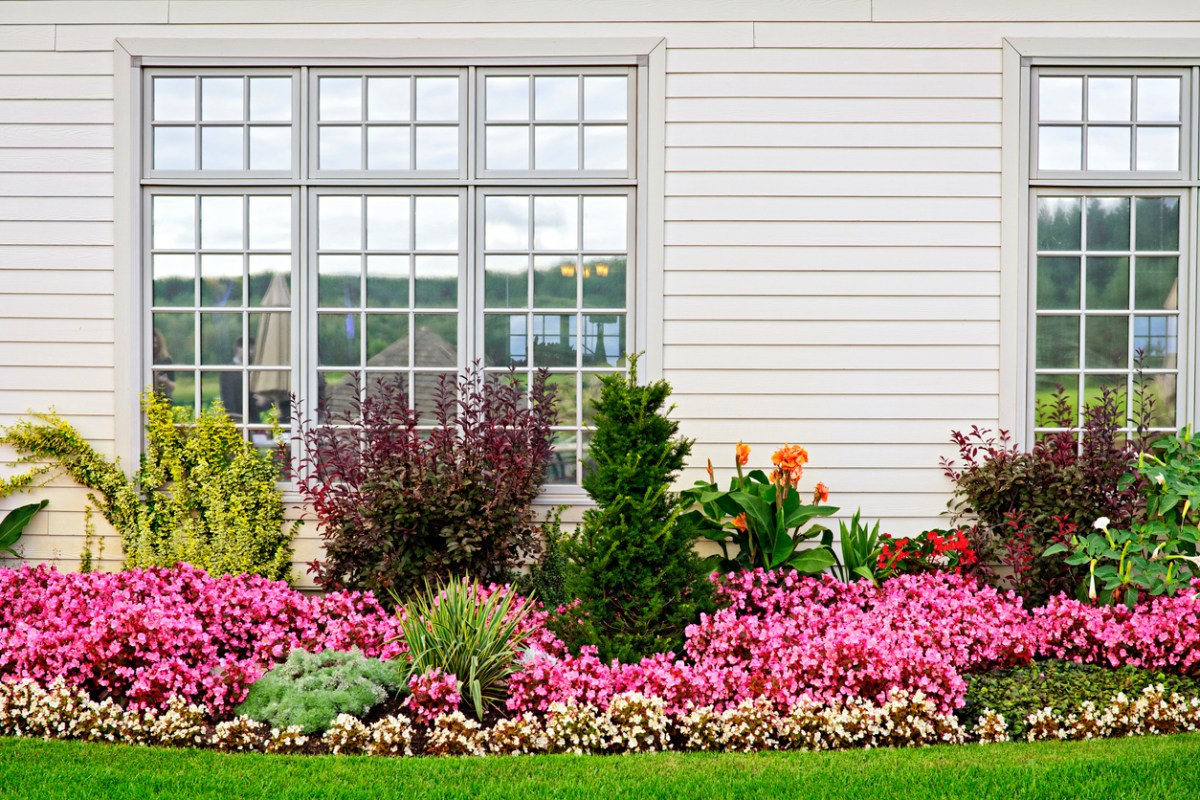 12 Expert Landscaping Ideas for the Front of the House - Bob Vila