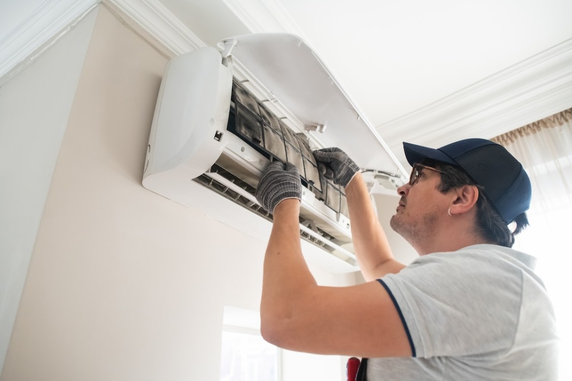 Mold in HVAC Air Ducts: Causes, Signs, and Removal Tips