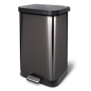 5 Trash Can Sizes Every Homeowner Should Know - Bob Vila