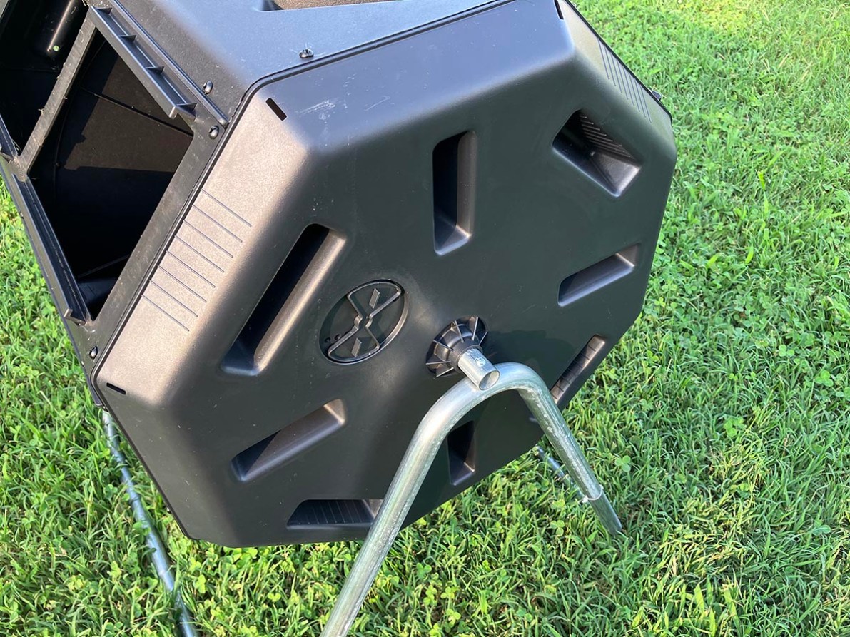FCMP Outdoor Tumbling Composter Review: Tested by Bob Vila