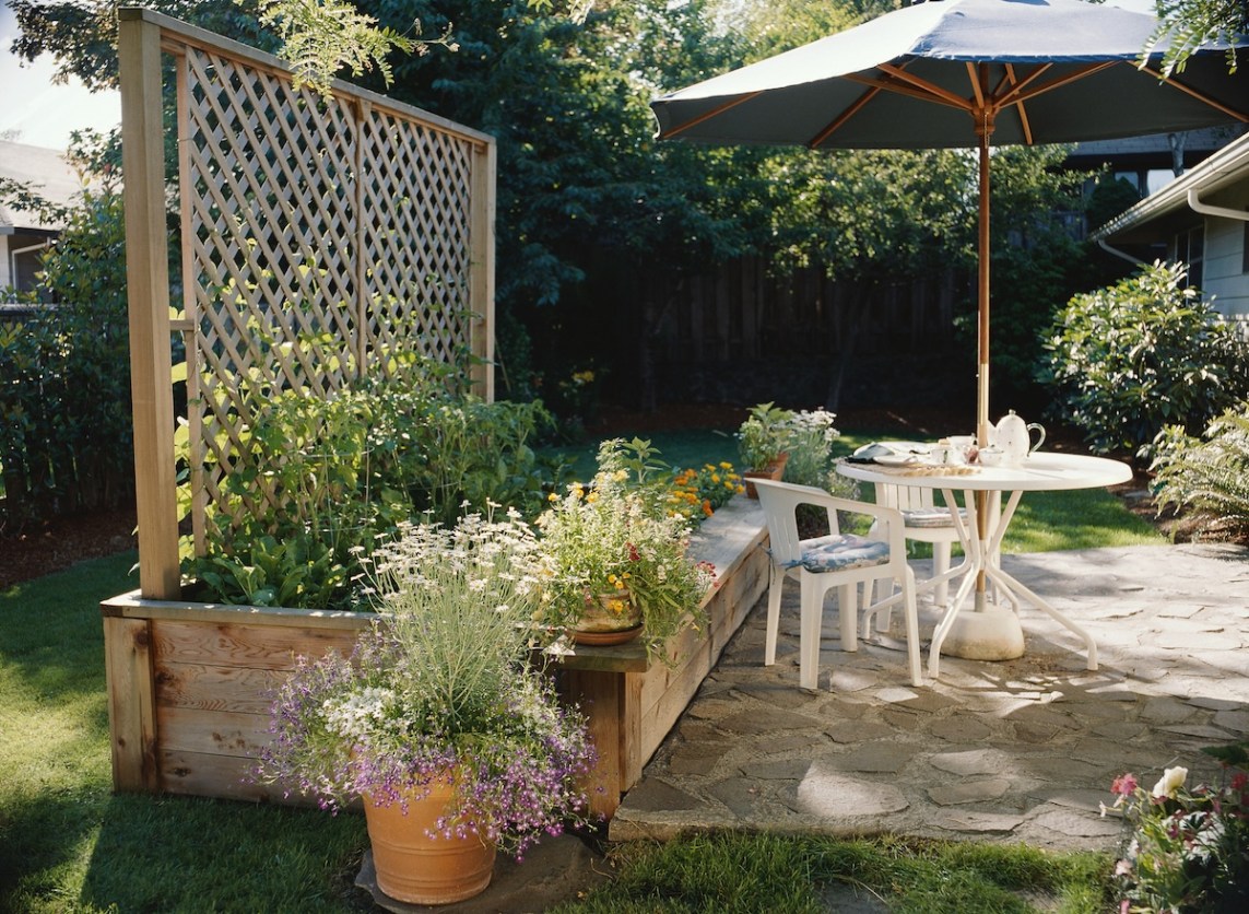 24 Backyard Privacy Ideas You'll Want to Copy