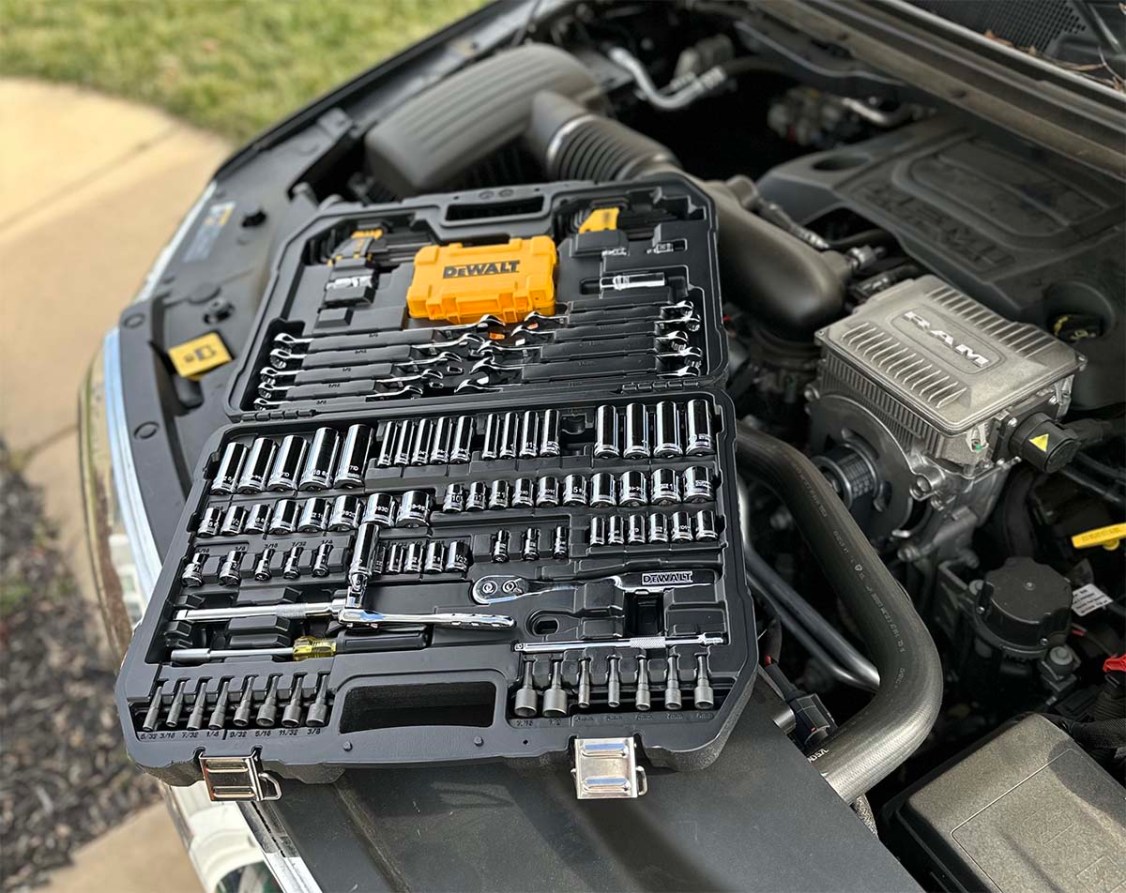DeWalt Mechanics Tool Set Review: Tested by Bob Vila