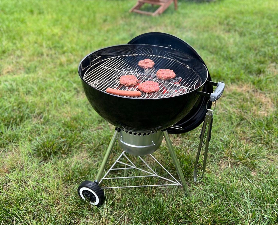 A Weber Kettle Grill Tested Review - Bob Vila