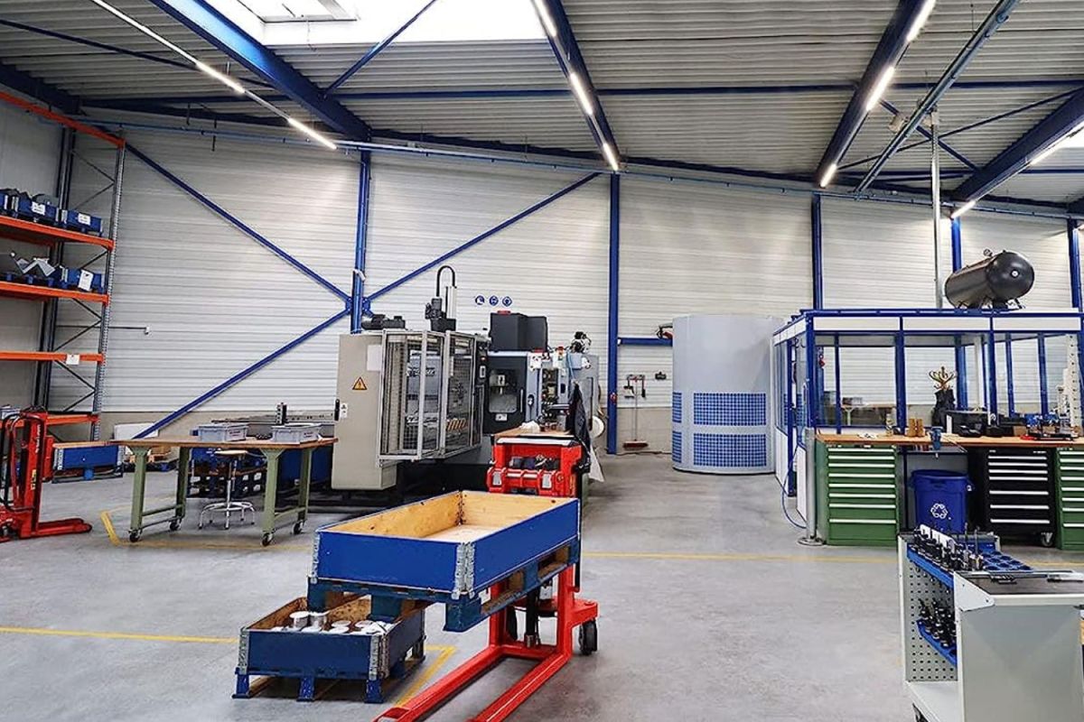 The Best LED Shop Lights of 2024 - Picks by Bob Vila