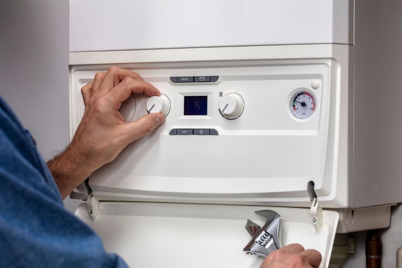 Tank vs. Tankless Water Heater Cost: 8 Factors to Consider When ...