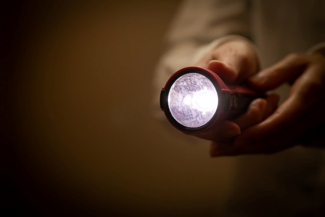 10 Ways to Illuminate Your Home's Interior When There's a Power Outage ...