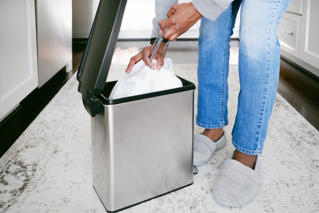 The Right Trash Can Sizes for Every Room of Your Home