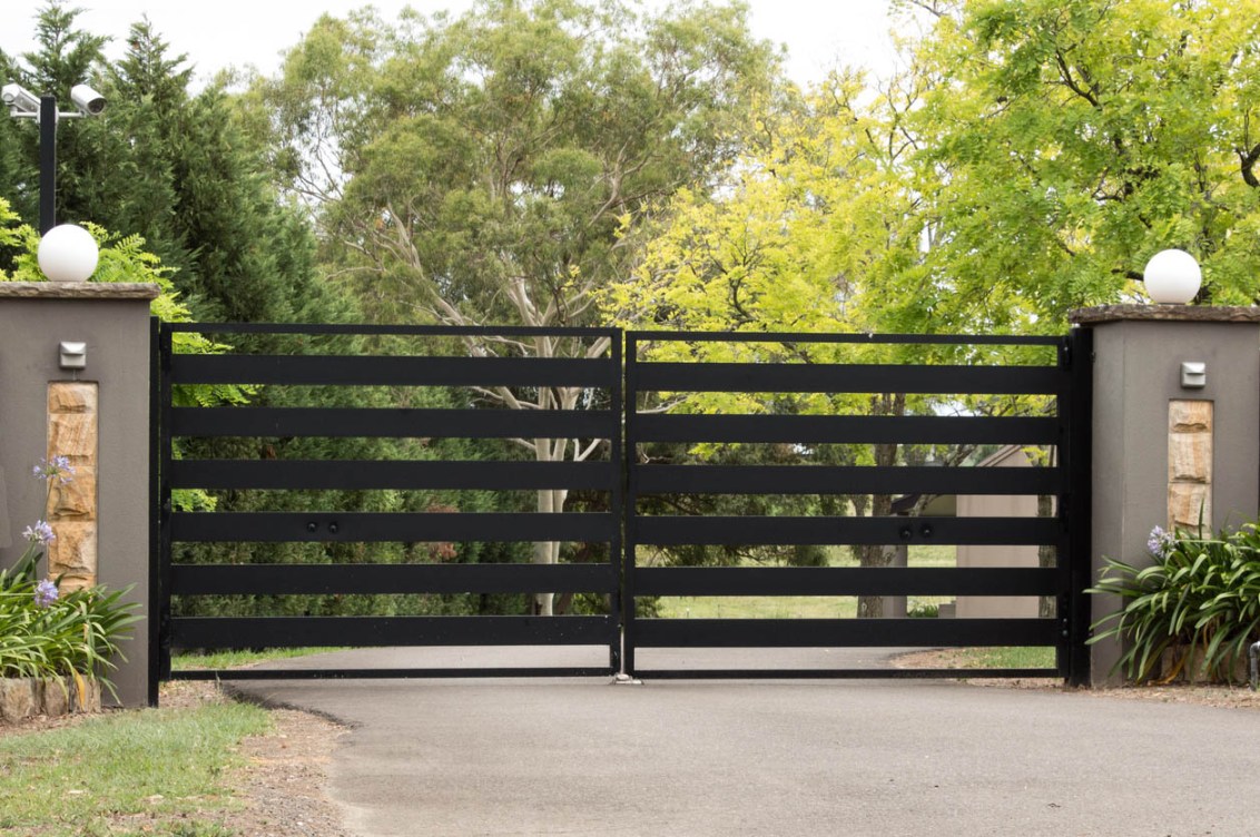 Driveway Gate Cost Factors, Explained - Bob Vila