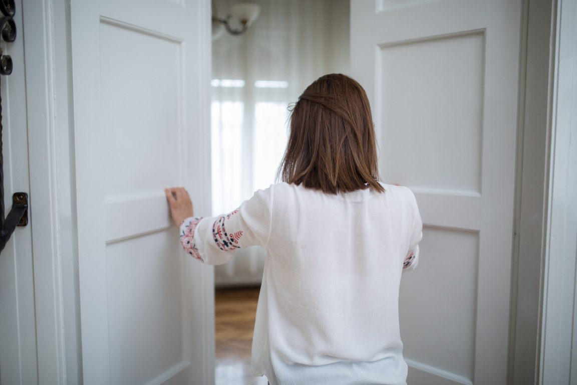 7 Reasons Why You Should Clean Your Walls More Often—and How to Do it ...
