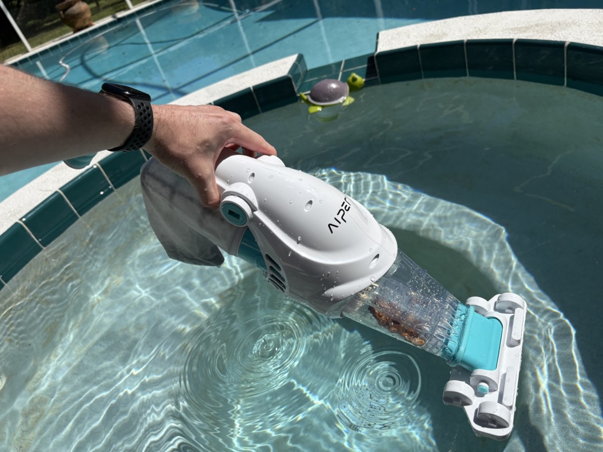 The Best Handheld Pool Vacuums - Tested by Bob Vila