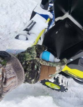 DuPont Nonstick Snow Blower Spray Put to the Test