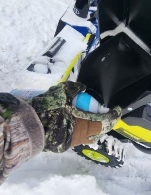 DuPont Nonstick Snow Blower Spray Put to the Test