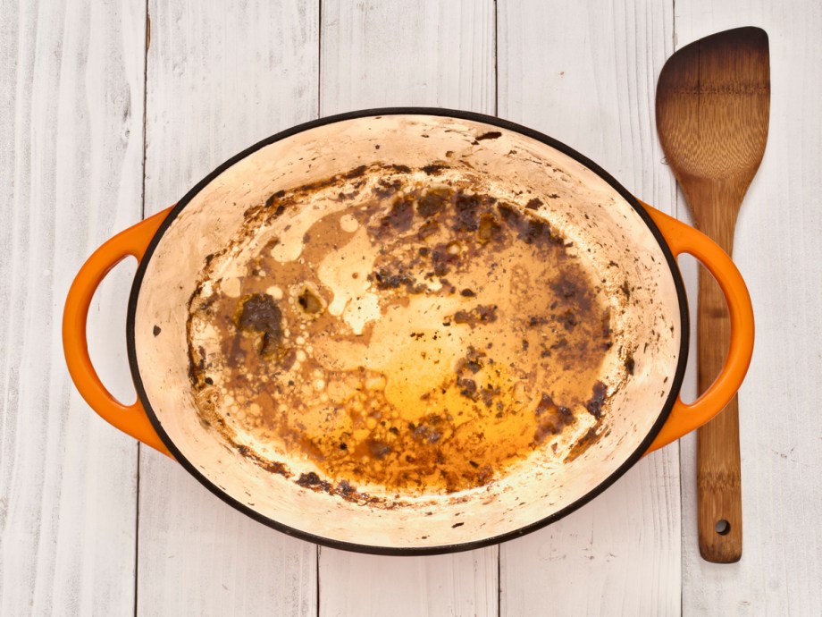 6 Simple Ways to Clean Discolored Enamel Cookware