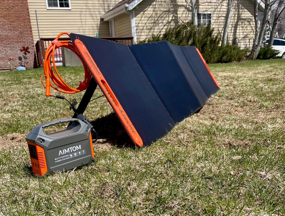 The Best Solar Generators of 2025 - Tested by Bob Vila