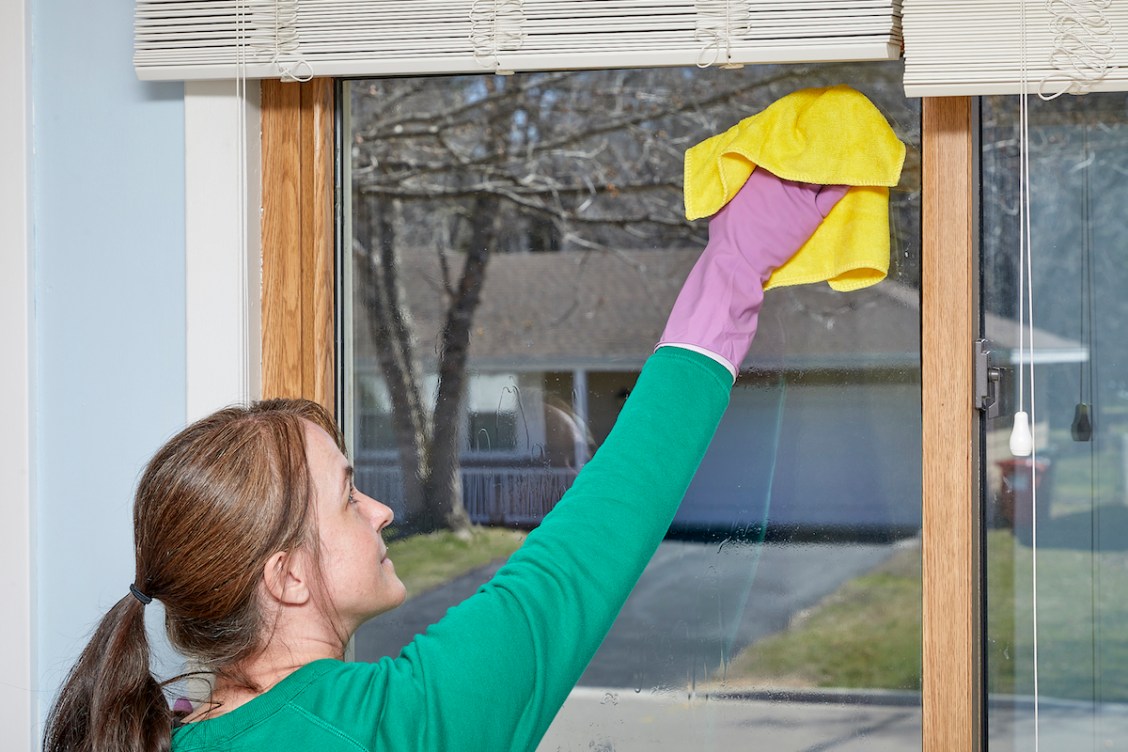 How to Clean Windows Properly, Inside and Out