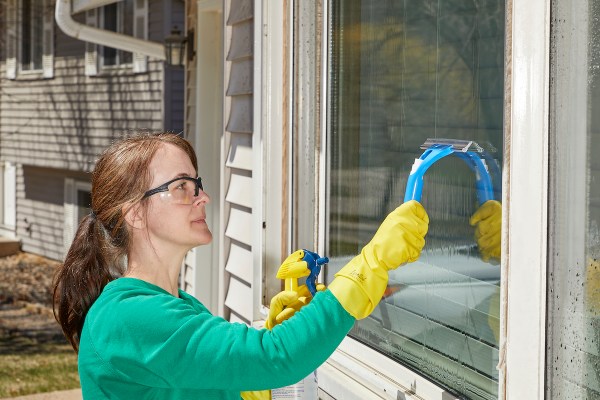 How to Clean Windows Properly, Inside and Out