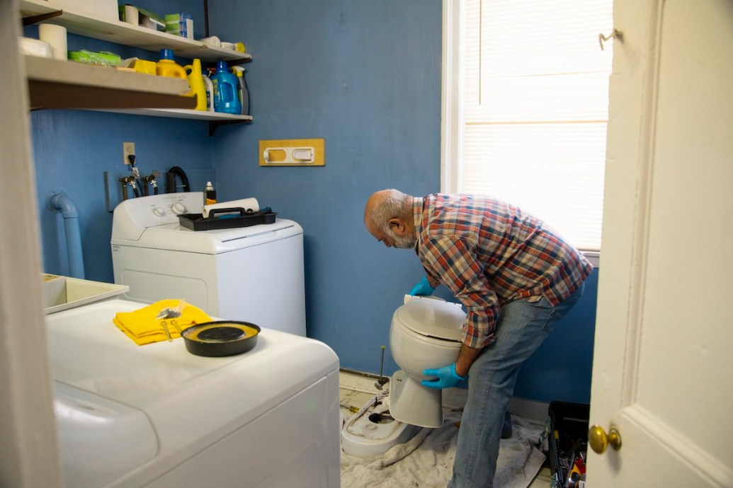 Toilet Won't Flush? Our 9 Best Troubleshooting Tips - Bob Vila