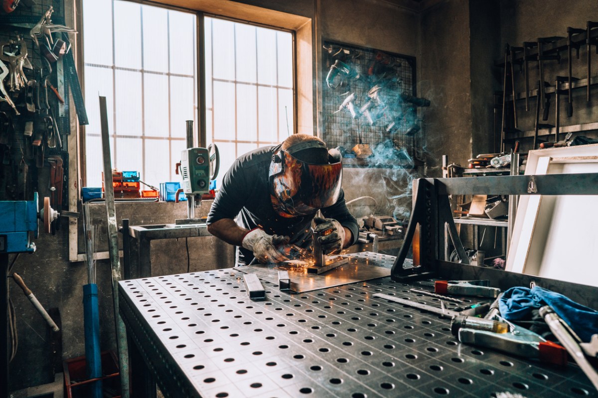 How to Become a Welder and Build Your Career in 6 Steps