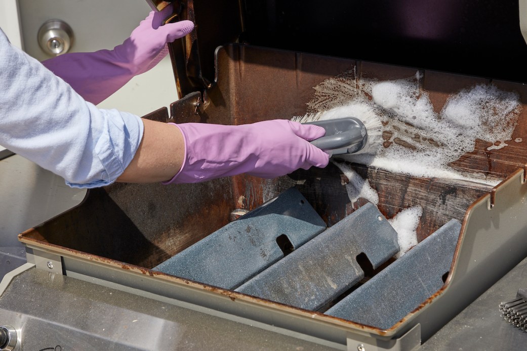 How to Clean a Gas Grill the Right Way + Step-by-Step Photos