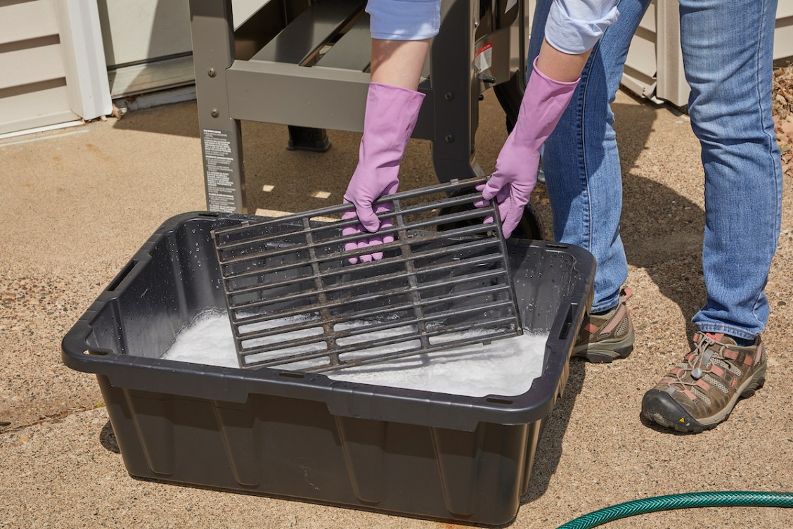 How to Clean a Gas Grill the Right Way + Step-by-Step Photos