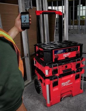 Milwaukee M18 Packout Radio: A Tested Review