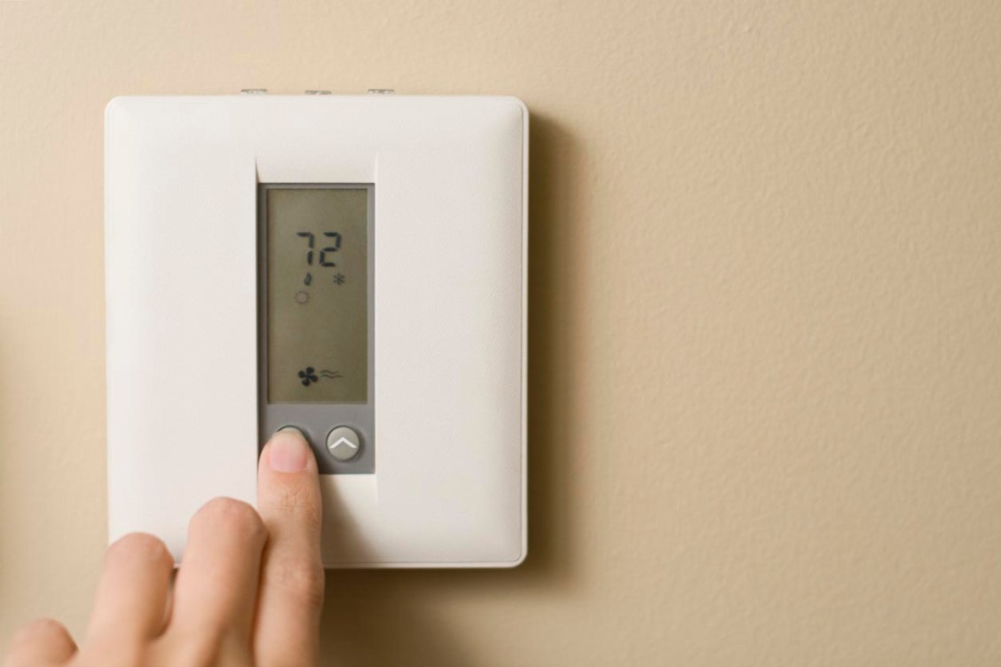 15 Essential Summer Vacation Home Safety Tips