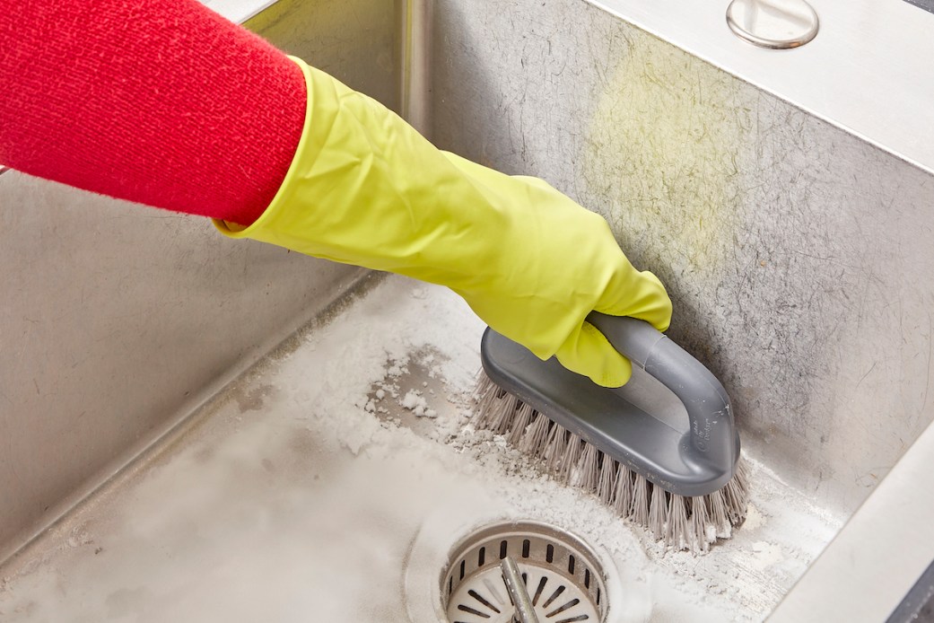 How to Clean a Stainless Steel Sink
